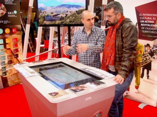 Mesa táctil, compra, alquiler e instalación de mesas con pantallas táctiles
